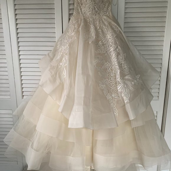 Lazaro | Dresses | Lazaro 36 Wedding Dress Cream Ball Gown | Poshmark